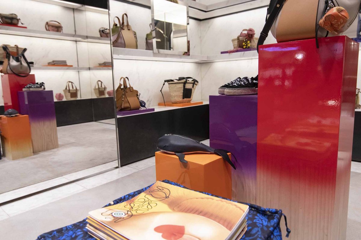 Fashion Display Fit Out - Set It Off - Creative Spotlight