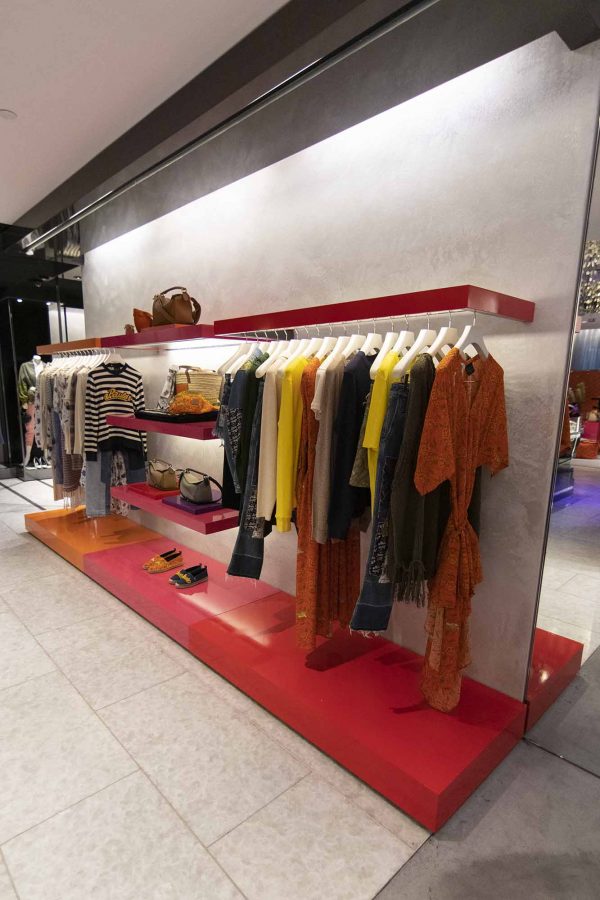 Fashion Display Fit Out - Set It Off - Creative Spotlight